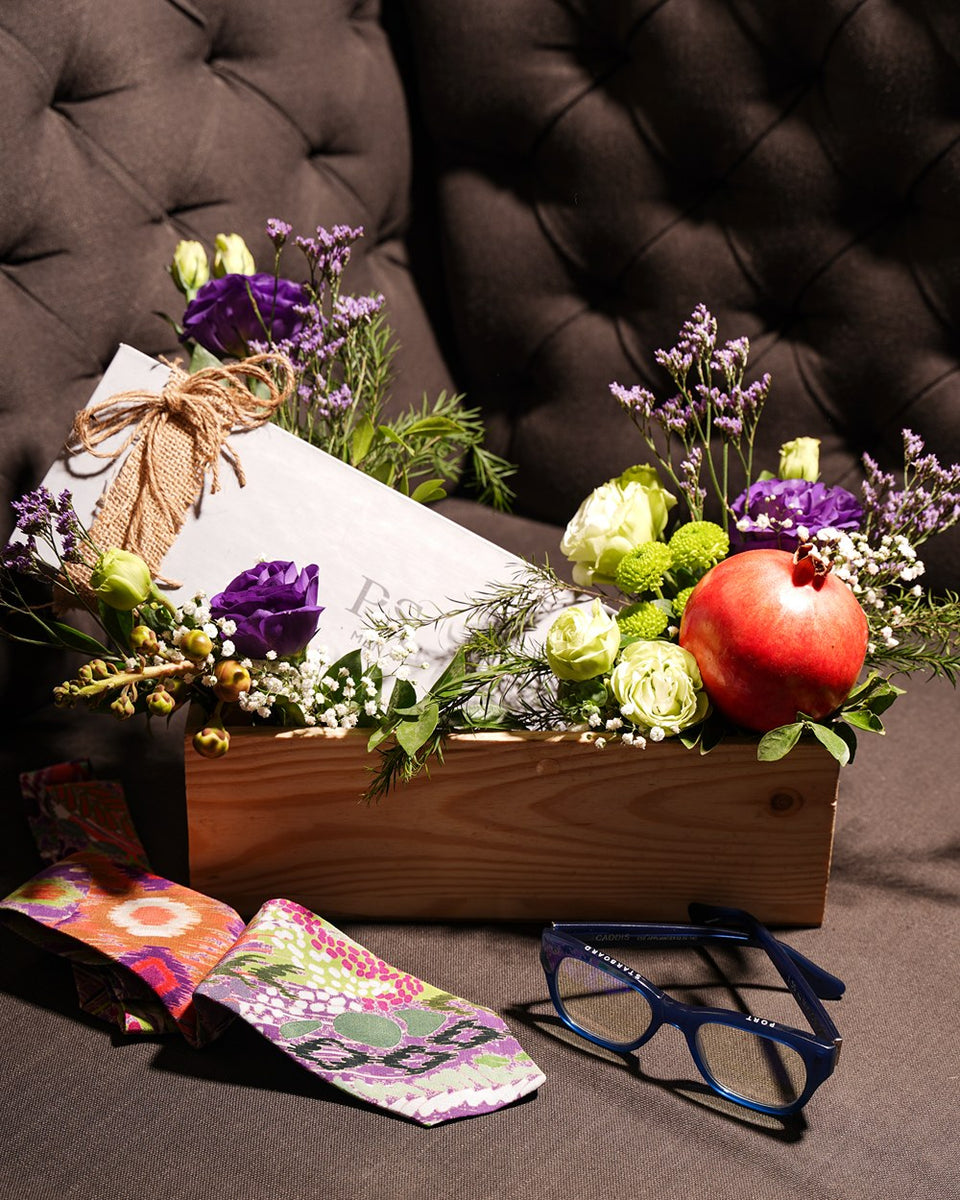 Gentlemen's Club – Bloom Barn